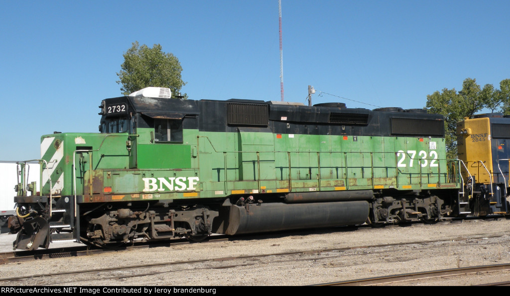 BNSF 2732 at the mna yard